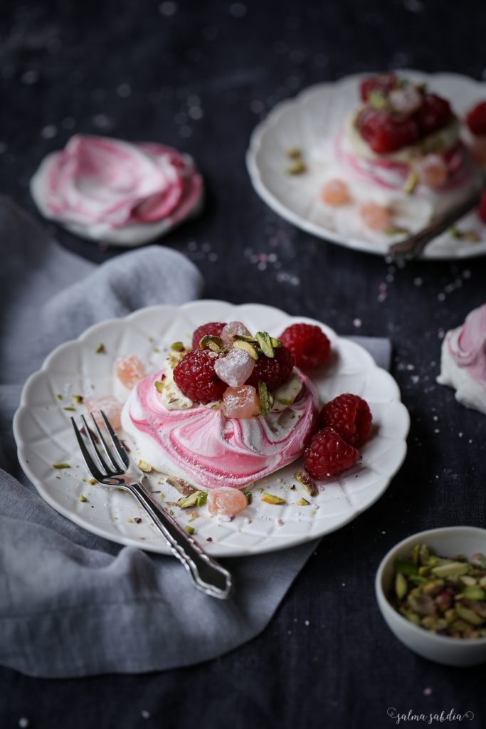 Turkish Delight Mini Meringues - The Polka Dotter